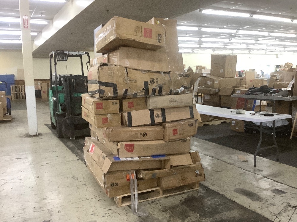 Salvage Pallet. Items Will Be Damaged and Incomplete.